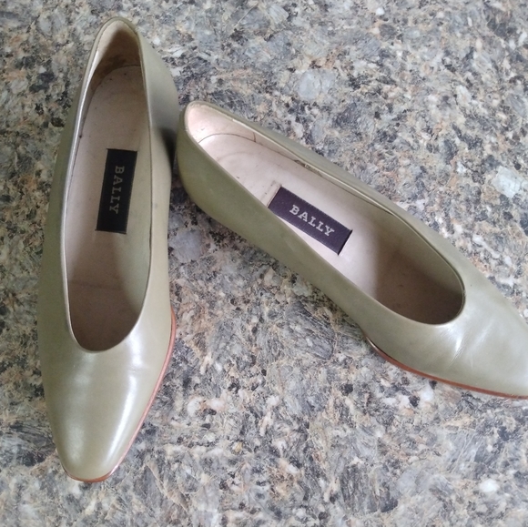 Bally | Shoes | Bally Womens Low Heel Pumps Size 5 | Poshmark